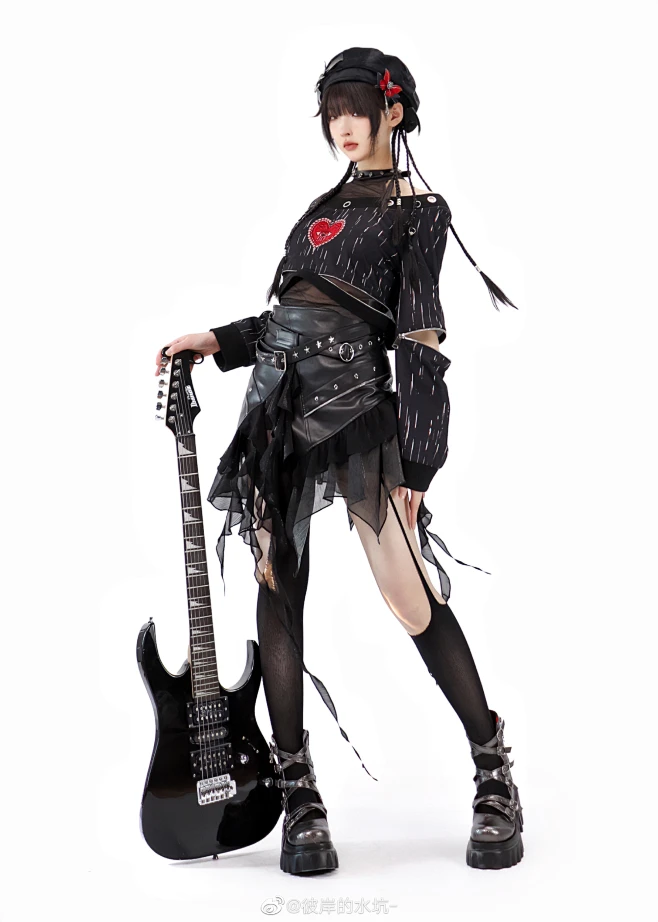 @彼岸的水坑- 的个人主页 - 微博-花瓣网