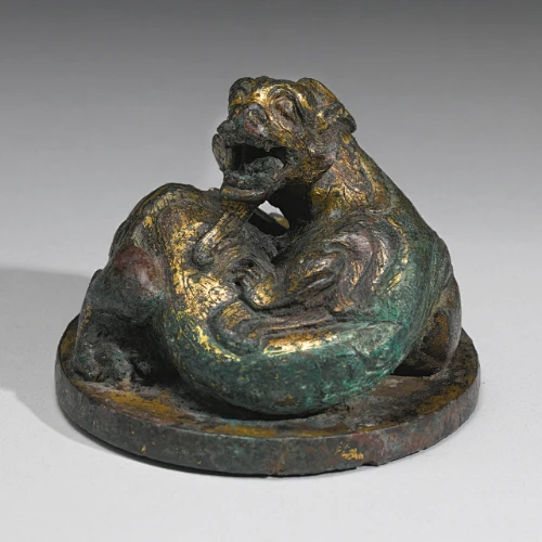 (#67) A GILT-BRONZE CHILONG-FORM WEIGHT HAN DYNASTY-花瓣网