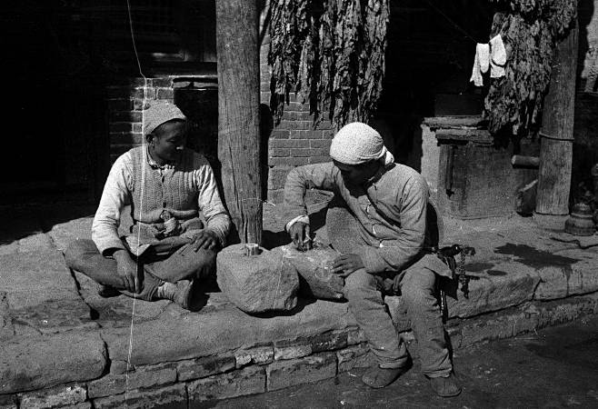 photo2948-(1944) Yan'an (China), People's Militia members making stone mine