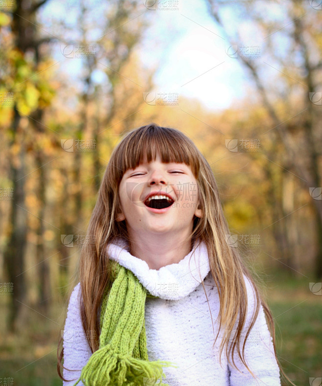 秋天,女孩,森林,垂直画幅,头发,人的脸部,儿童,仅儿童,茄克