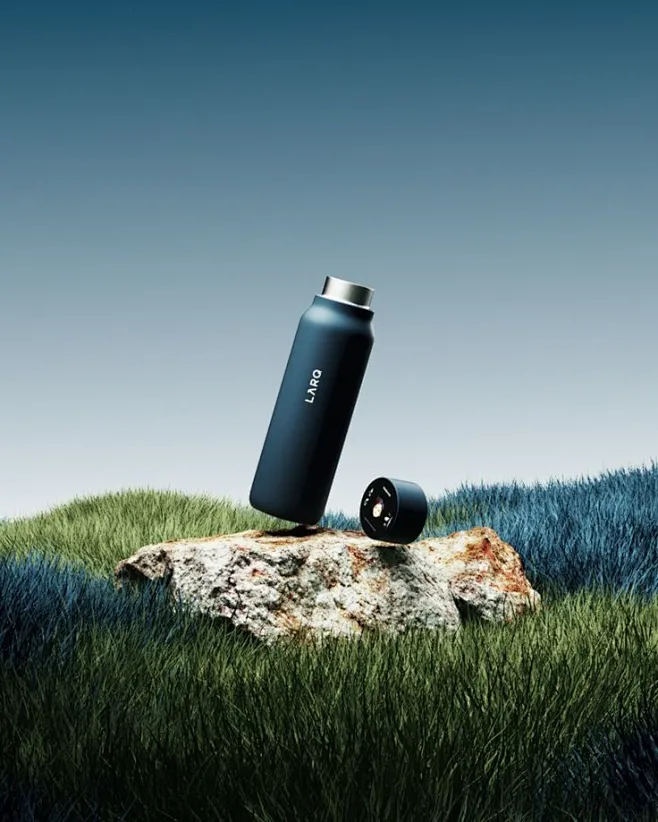Smart bottle that cleans water by double tap. Innovative design that ...