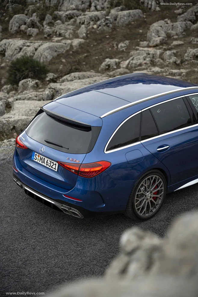 Image for 2023 Mercedes-Benz C63 S AMG E Performance Estate Spectral ...