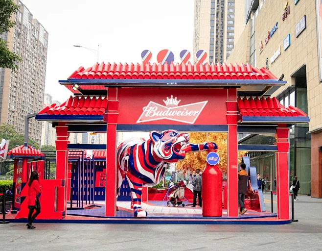 “虎虎生威·一起红”百威新春艺术快闪-花瓣网