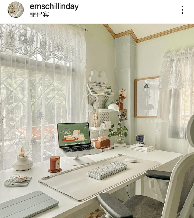 ins书桌 博主@emschillinday
