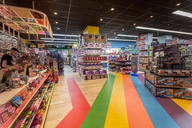 Toymate 玩具商店 by by Creative 9, Sydney – Australia 西野设计培训官方微博地址：http ...