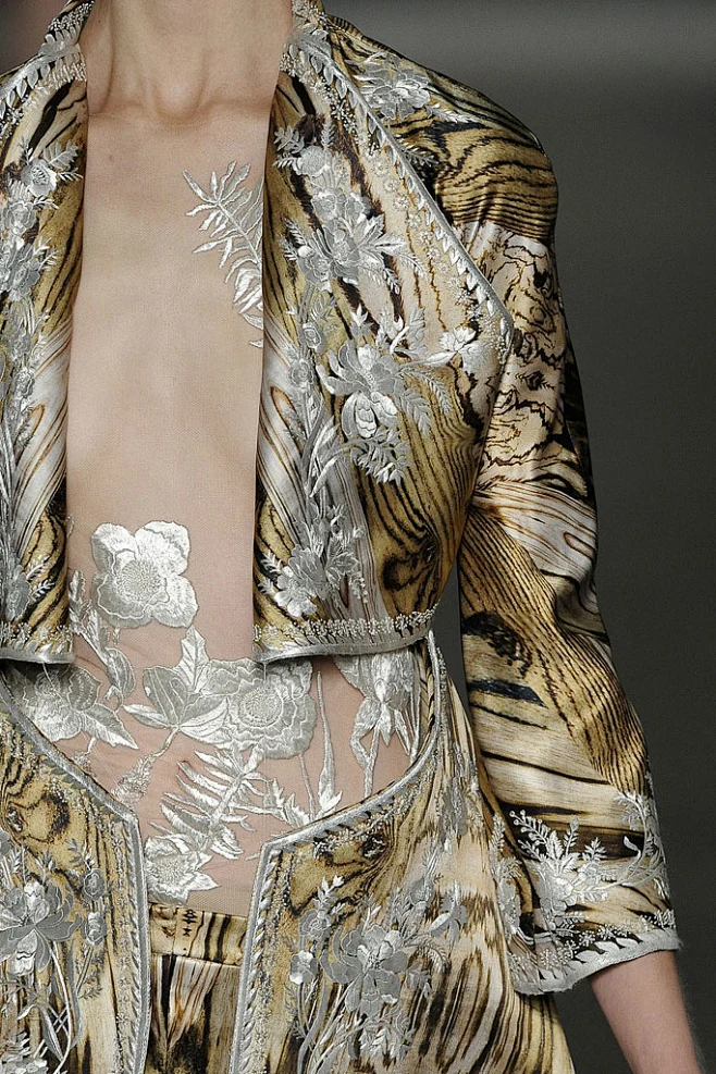 Alexander McQueen Spring 2009 Ready-to-Wear - Collection - Gallery ...