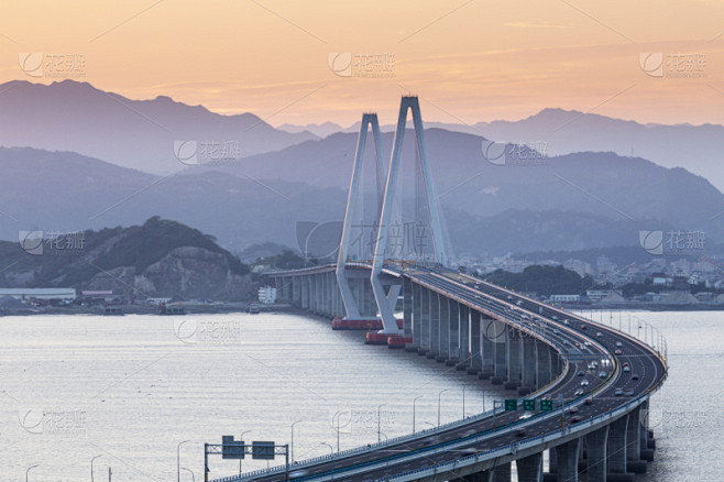 The Second Yueqing Bay Bridge at sunset.Yueqing Bay Bridge linking ...