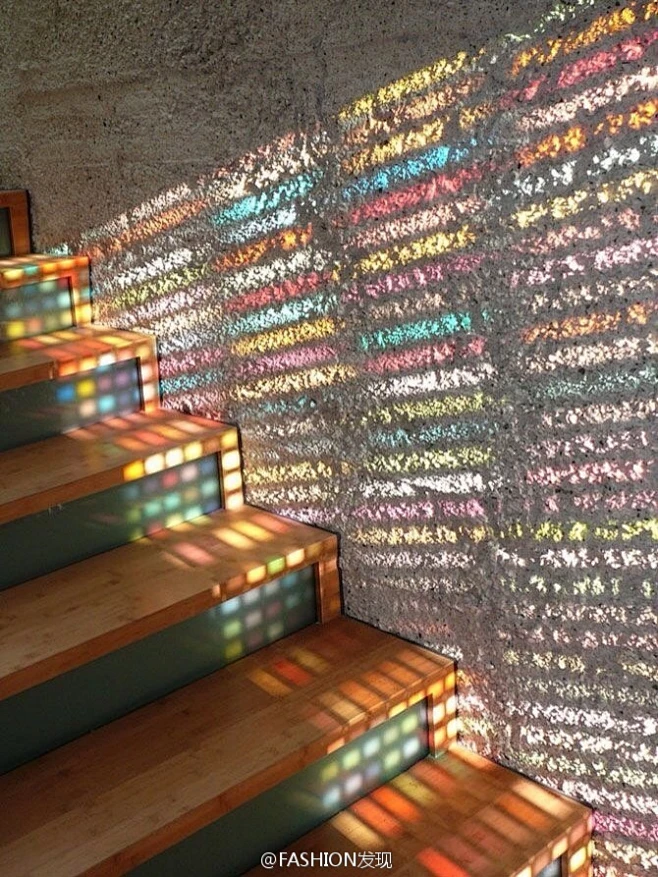 #FD decor#由Armib Blabichler studio設計的彩色玻璃-花瓣网