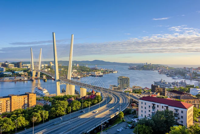 俄罗斯海参崴鹰巢山观景台拍金角湾大桥风光摄影照片-花瓣网