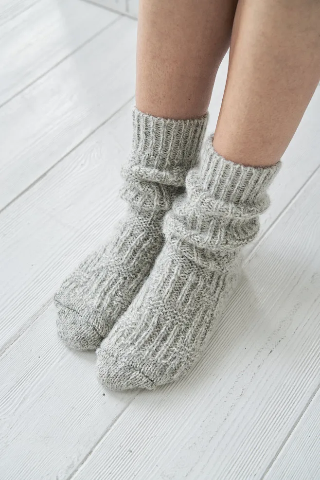 A pair of light grey chunky wool socks! Knitted hypoallergic Sheep Wool ...