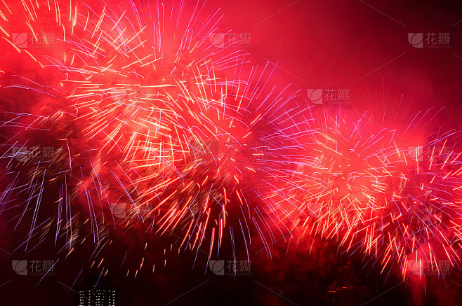 红色的烟花