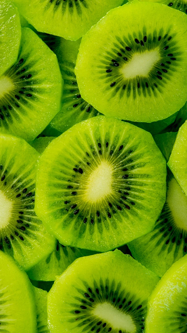 【猕猴桃】美食水果 。80000张优质采集：优秀排版参考 / 摄影美图 / 视觉大片提升审美。@Javen金-花瓣网