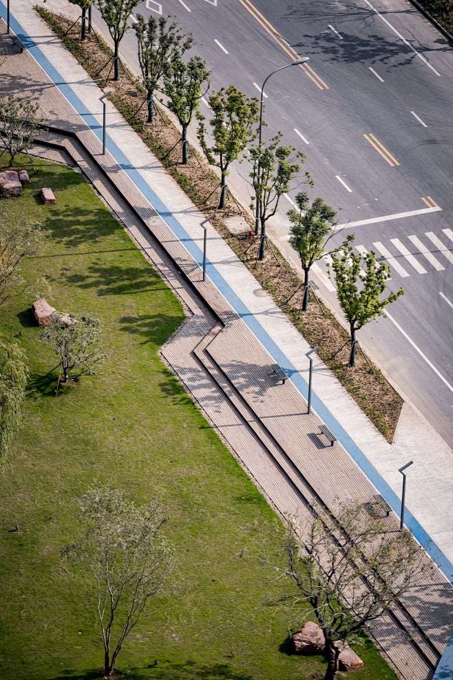 南通能达商务区生态绿轴 Ecological green axis in Nengda business district / 奥雅L&A ...