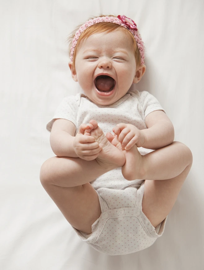 Photograph Laughing Caucasian baby girl by Gable Denims on 500px-花瓣网