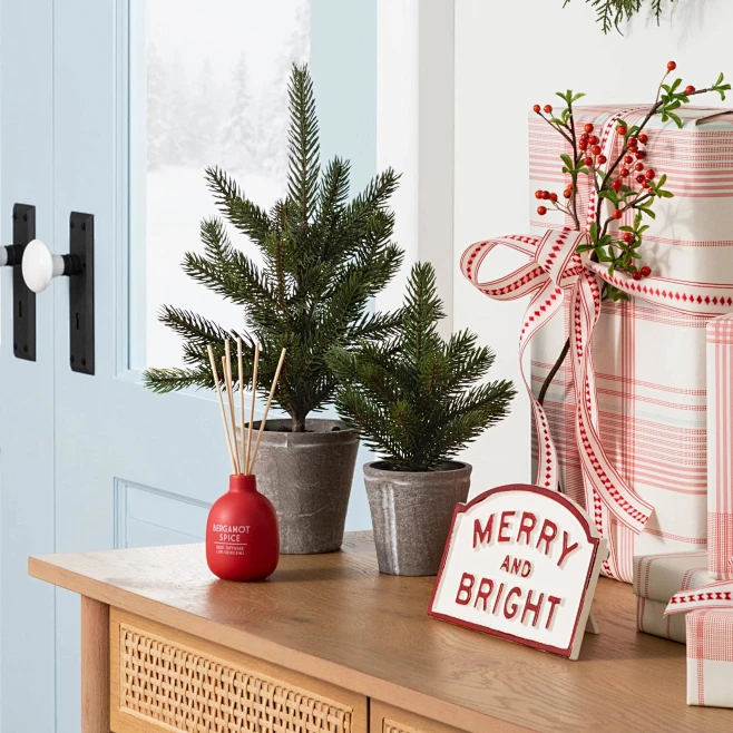 2.8 fl oz Bergamot Spice Ceramic Holiday Oil Diffuser - Hearth &38 Hand ...