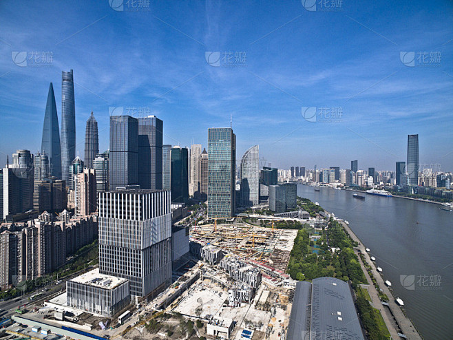 航拍上海外滩天际线