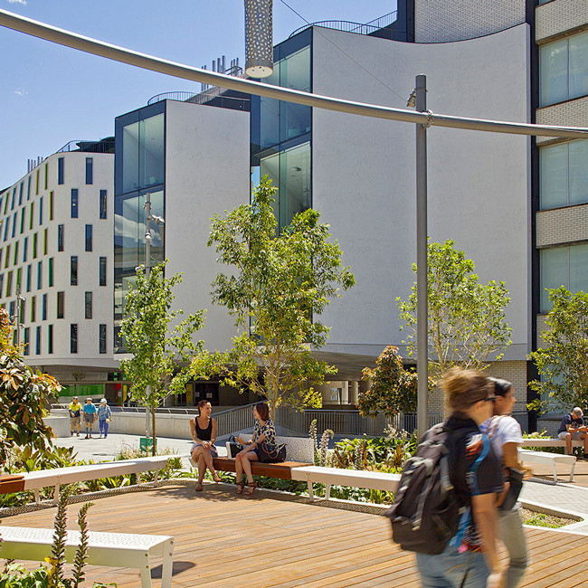 UTS-18-Alumni-Green_ASPECT_SWP