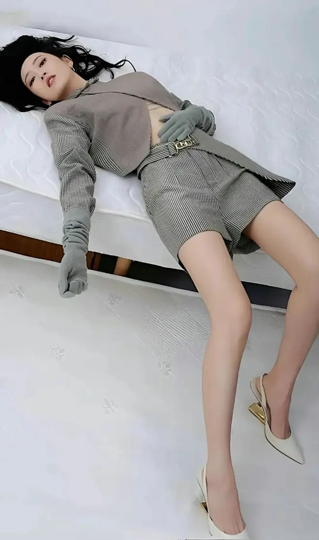 7723c4f0d7514f5d9cf128e4f539c220~noop.image (1080×1828)-花瓣网