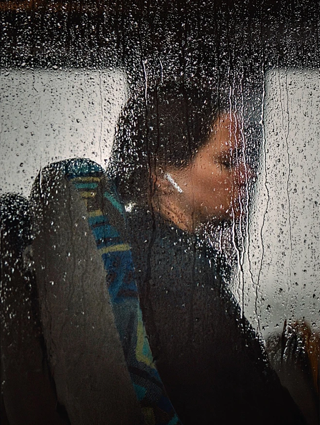 利用玻璃窗创作 | 摄影师Fredrik Axling - 街头人文 - CNU视觉联盟-花瓣网