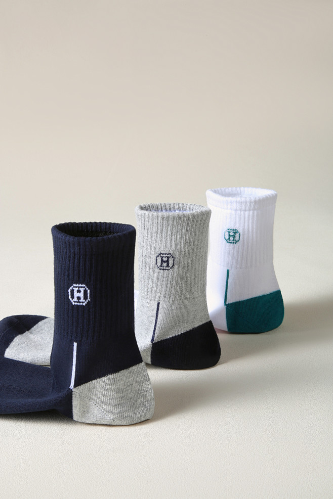 男袜修图%7C袜子模特修图%7C产品后期修图_大大的脑袋1234_19c37697