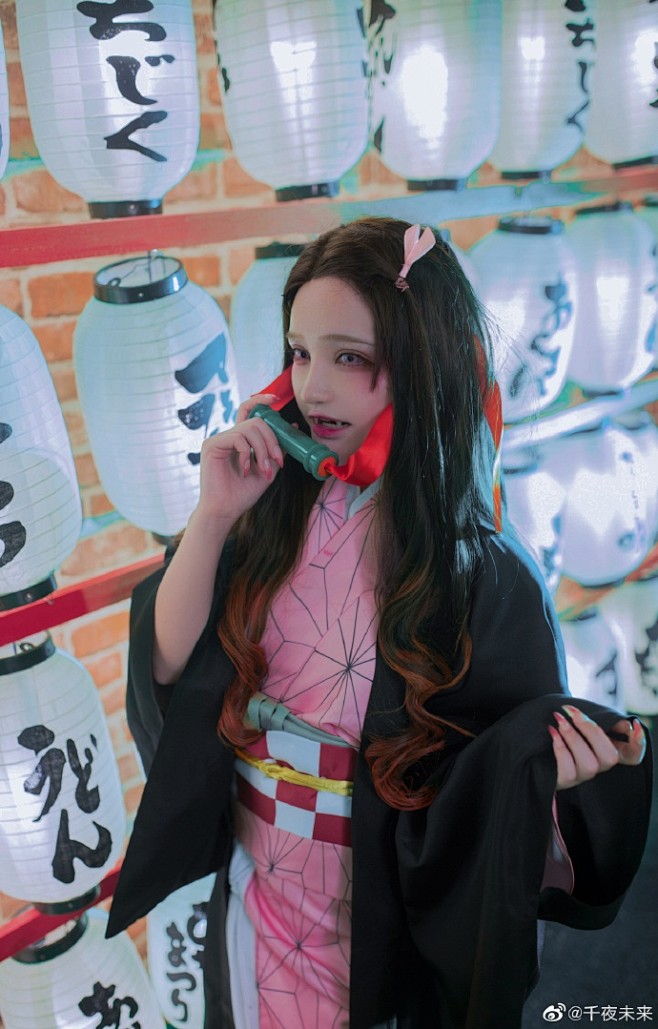 #鬼灭之刃# 灶门祢豆子cos cn：@千夜未来 photo：小贝、@叉叉vv 【唔…唔！】(>﹏