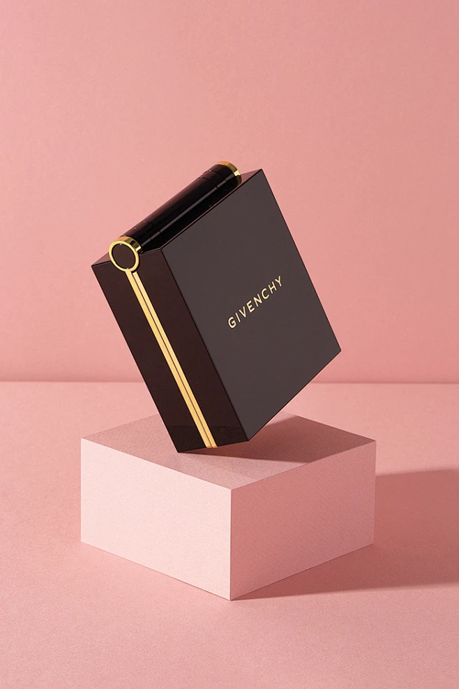 Givenchy : "All-In-One Collection", Travel retail makeup palette.-花瓣网