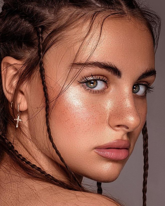 @mari_gu_retouch Photo by Retoucher Marina Gusarova on April 28,