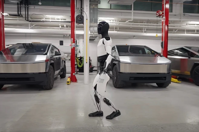 Tesla brings (scary) improvements to Gen 2 of Optimus humanoid robot ...
