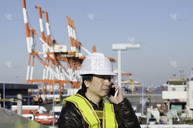 日本工人在商业码头