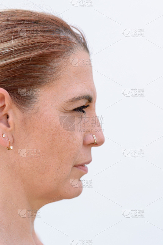 部分,中老年人,注视镜头,侧面像,女人,垂直画幅,拉美人和西班牙裔人,衰老过程,美人,仅成年人