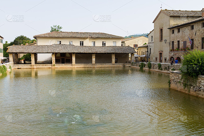 Bagno Vignoni主要广场视图，托斯卡纳，意大利