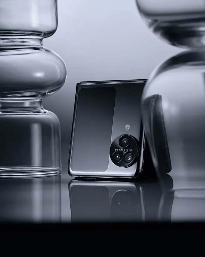 Photo by OPPO on November 22, 2023. May be an image of phone, perfume ...