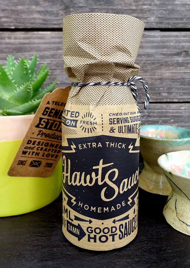 Hawt Sauce - love the packaging and all the branding!-花瓣网