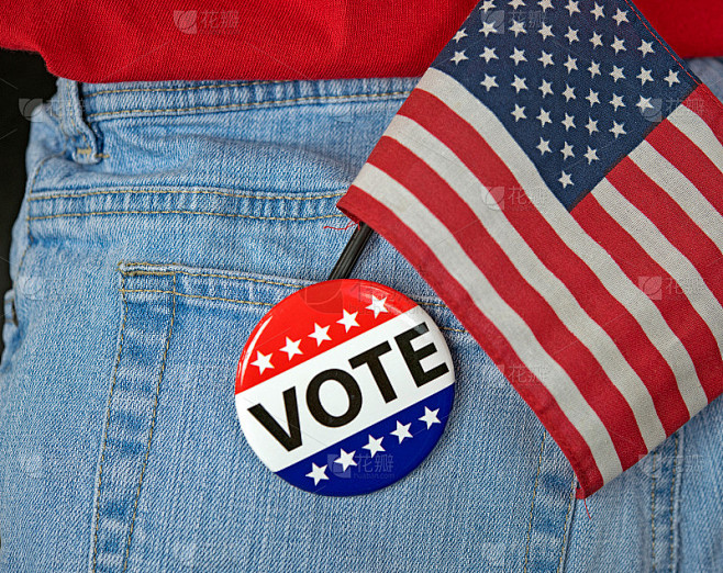 口袋里有投票按钮和旗帜