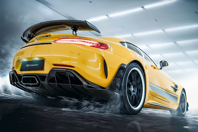 AMG GTR PRO-花瓣网