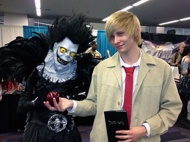 《死亡笔记》死神琉克 国外玩家逼真cos