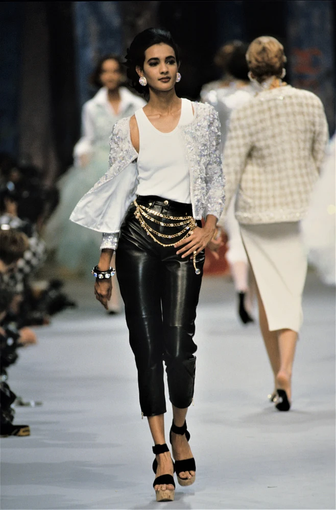 Chanel Spring 1992 Ready-to-Wear Fashion Show : The complete Chanel ...