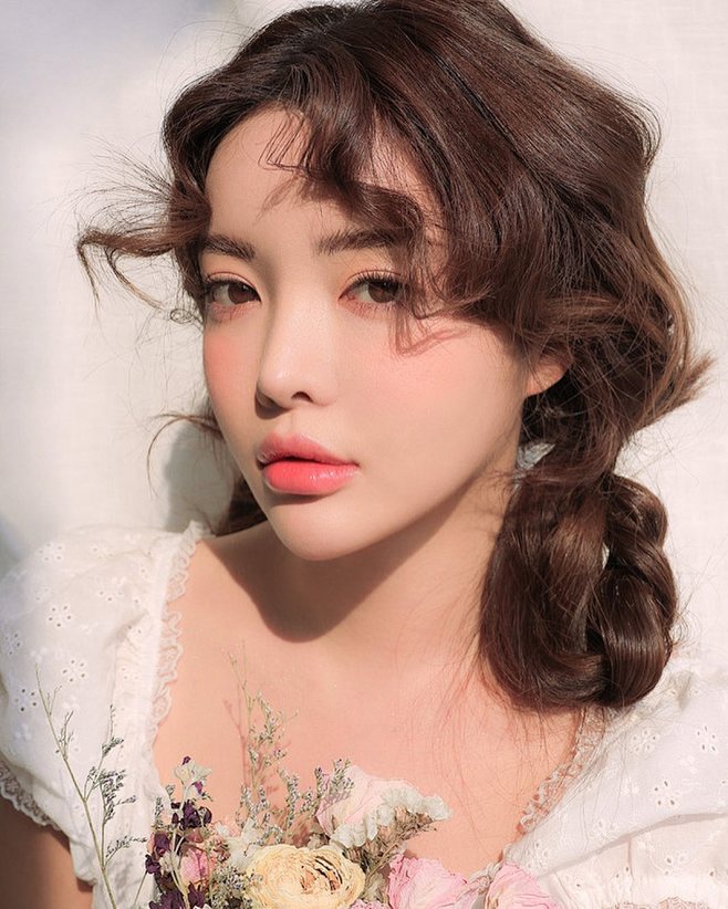 chase_J 采集】-Photo by 3CE Official Instagram on April 26, 2020. 图片中可能有：1 ...