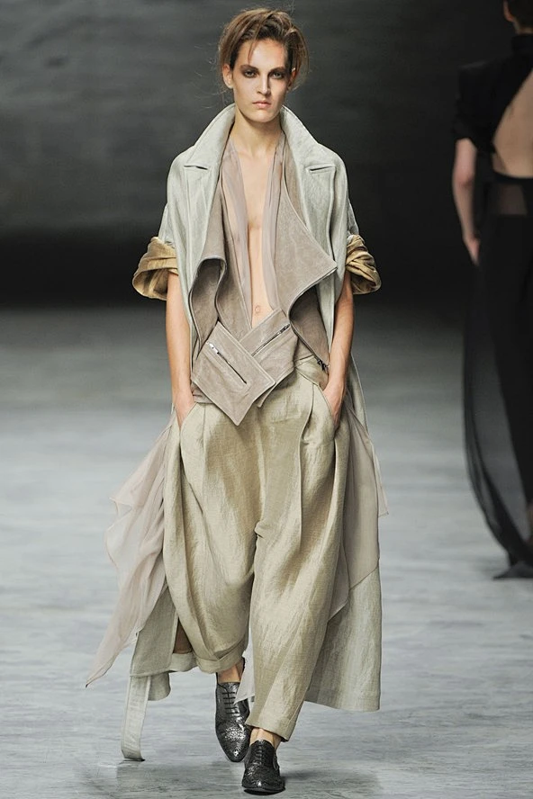 Haider Ackermann Spring/Summer 2012 Ready-To-Wear : A definitive ...