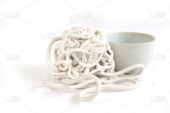 白色的绳子