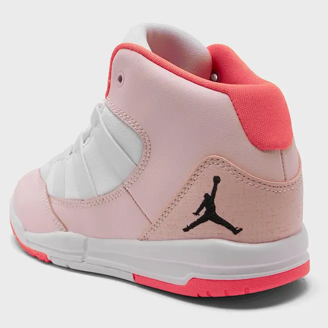 Front view of Girls' Little Kids' Jordan Max Aura Basketball Shoes in ...
