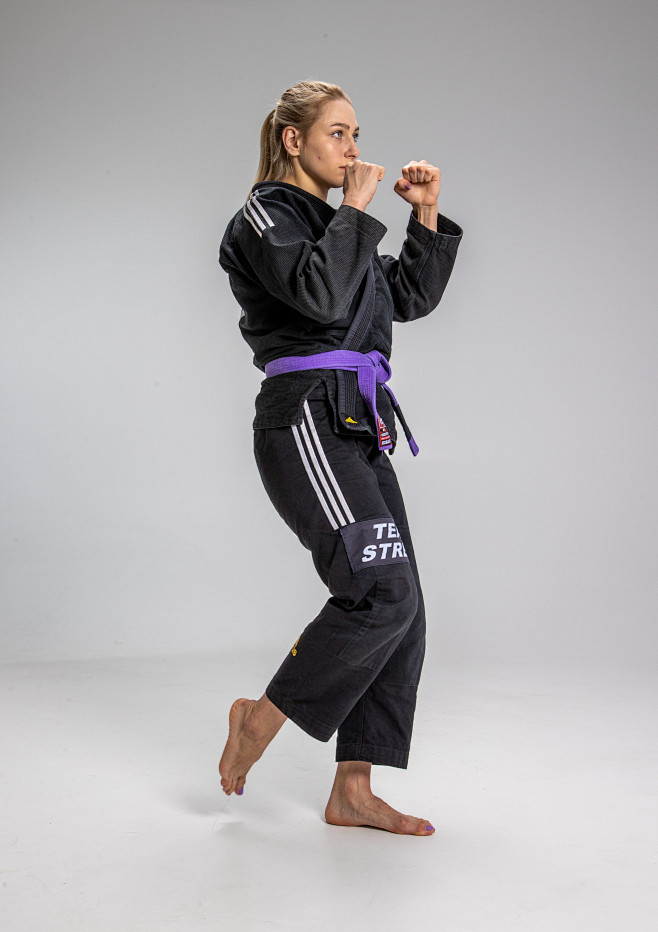 girl fighter action pose-43