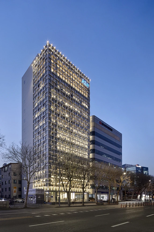 AZ Financial Service Building — EONSLD-花瓣网