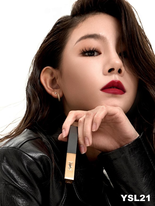 新年伊始，我又重拾了#YSL小金条# 口红两个经典色号——YSL1966和YSL21，完成了一组非4...8(F8E04)