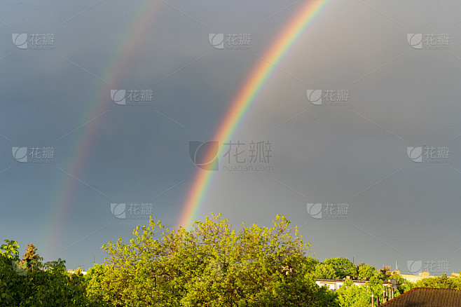 雨后天空双彩虹