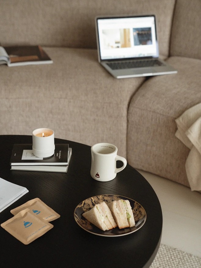 阴天享受⼀杯咖啡的时间_6_ocular_来自小红书网页版