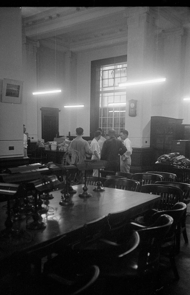 伯恩斯的中国摄影集.By Jack Birns.美国生活杂志.1947至1949年.带英文书签_页面_2470