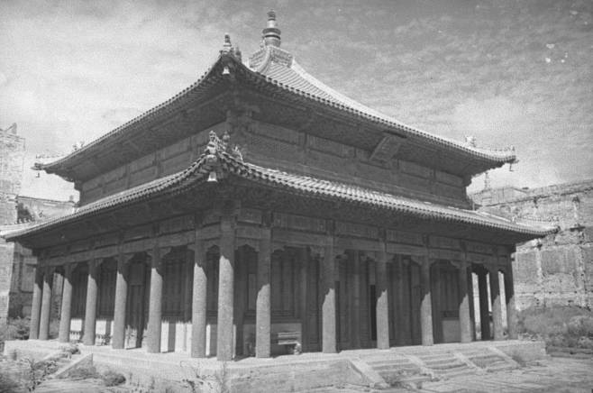 photo917-(Between 1932 and 1933) Golden Pavilion at 'Potala' or 'summer ...