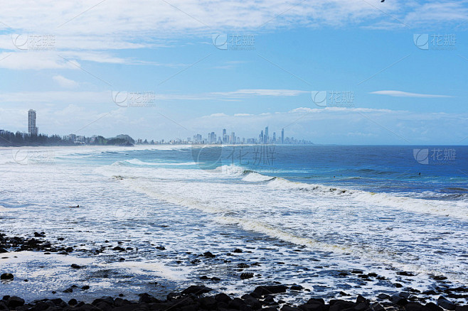 澳大利亚昆士兰黄金海岸。珊瑚海美丽的海滩