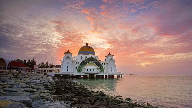 日落时分马六甲海峡清真寺的壮丽景色图片下载-花瓣网